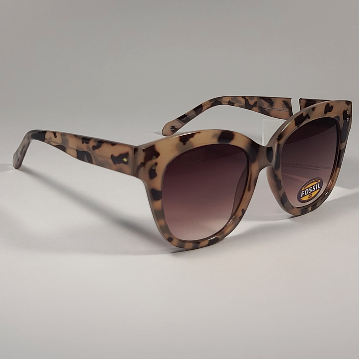 Fossil FW222 Oversize Cat Eye Sunglasses Light Tortoise Frame / Brown